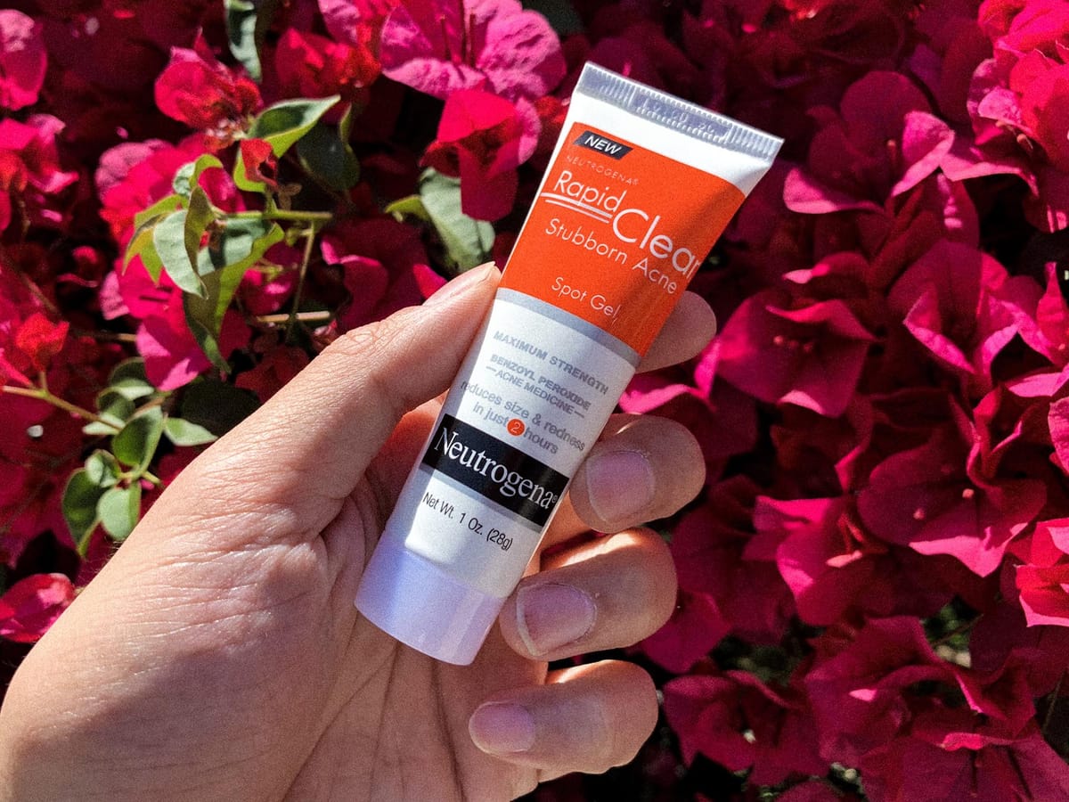 Neutrogena s rapid clear acne gel destroyed my cystic pimple in a day