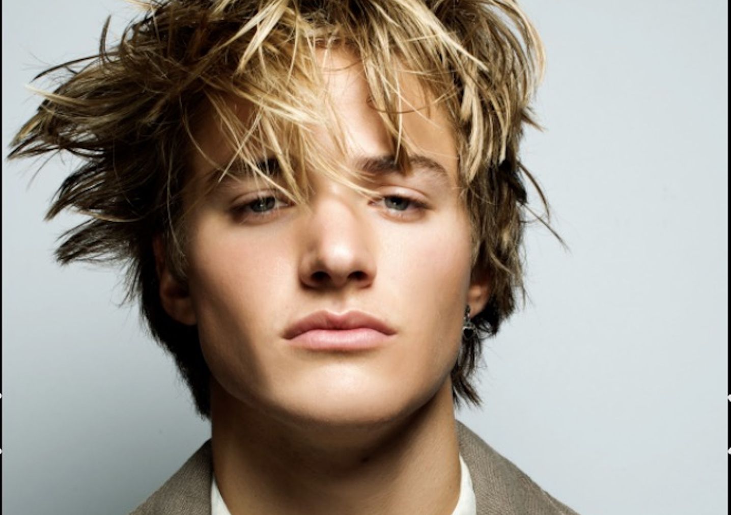 'Harriet' actor Mitchell Hoog on meditation and staying off social media